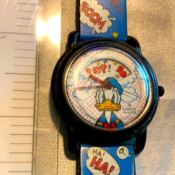 Lorus | Accessories | Vintage Donald Duck Wrist Watch | Poshmark